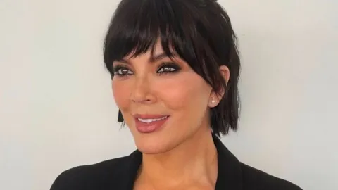 Kris Jenner y el poder del perfume: 10 fragancias que marcaron su estilo