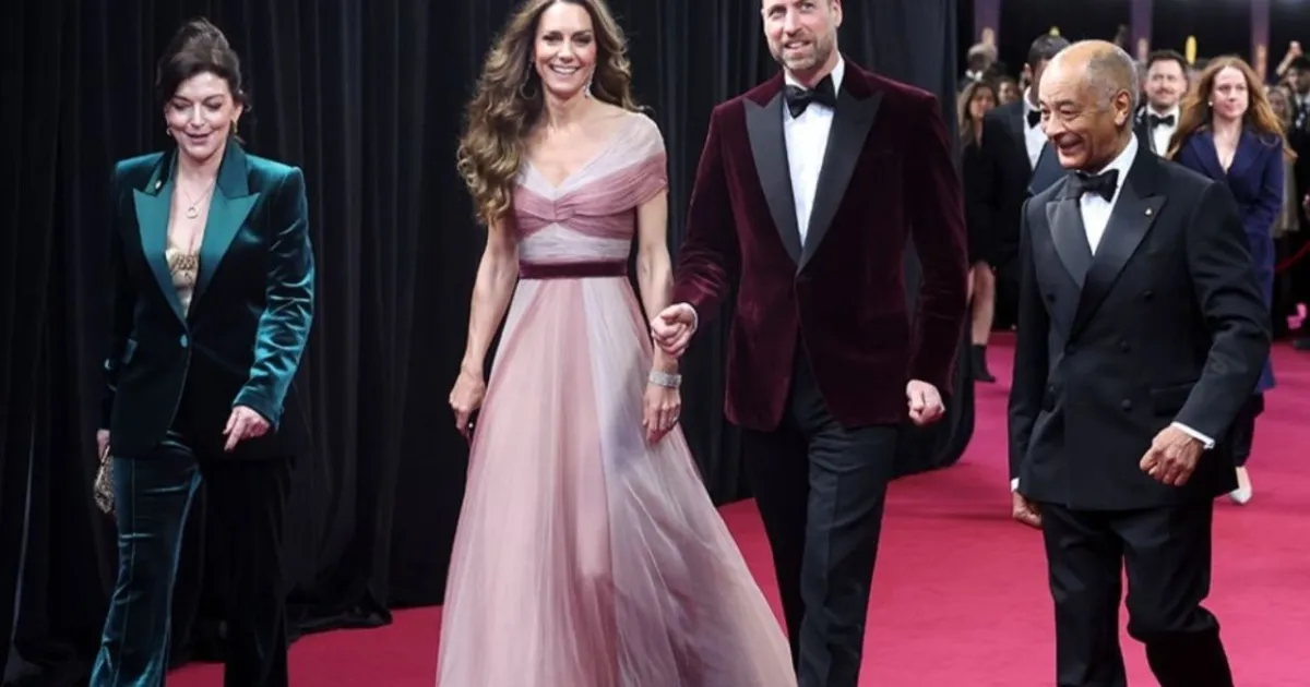 Kate Middleton realizo un emotivo guiño a la reina Isabel II durante su ...